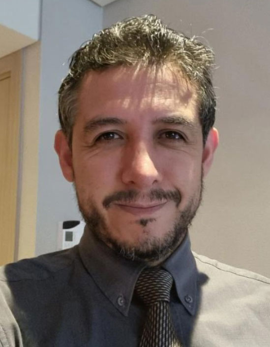 Dr. Edson Guzmán (Perú)